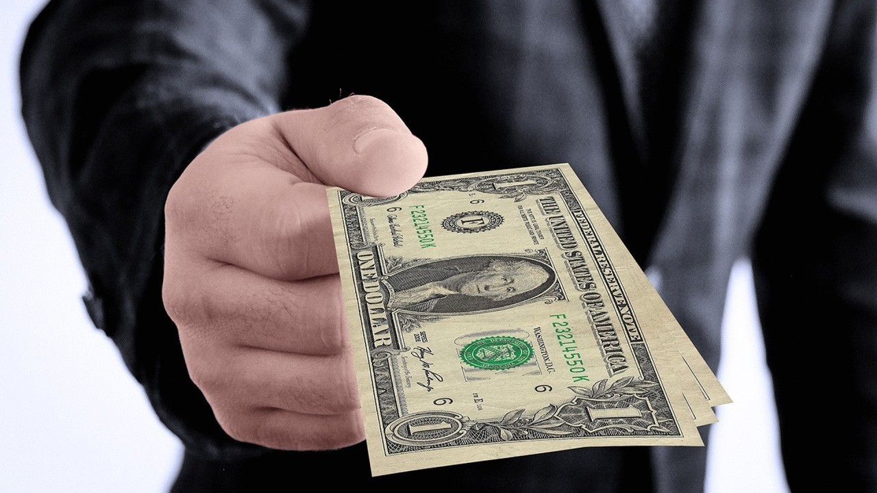 To Tip Or Not How Much To Give And When To Tip Or Not How Much To Give And When